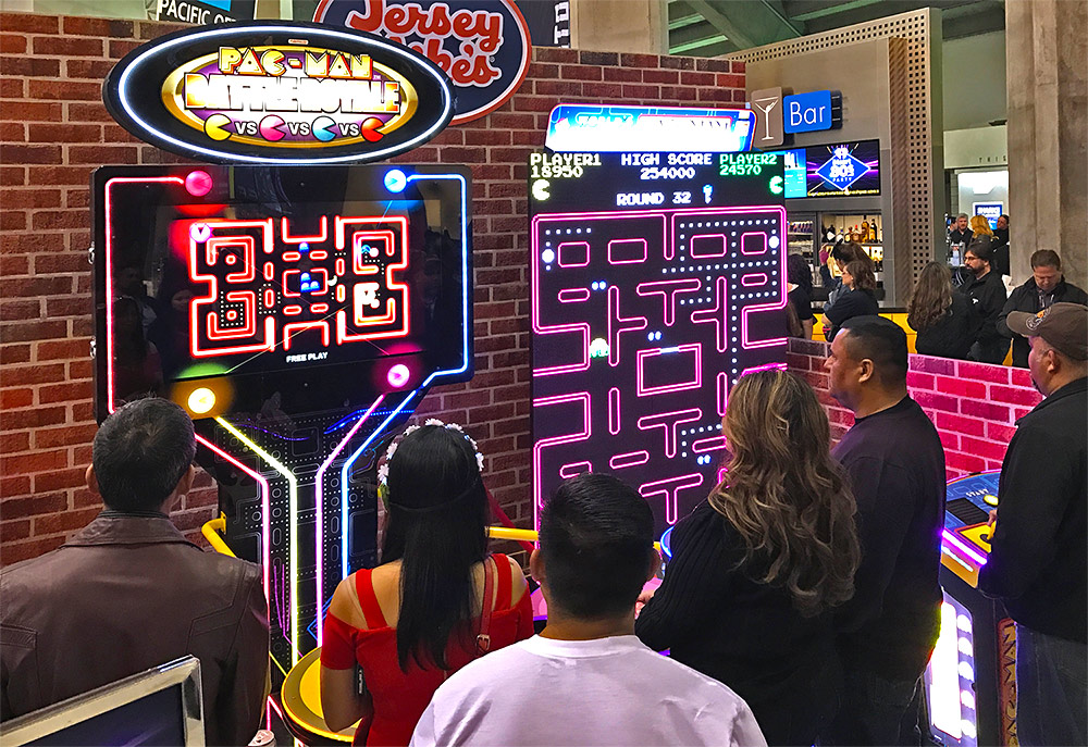 Giant Pac Man & Galaga - Arcade games, Racing simulators, Pinball Game ...