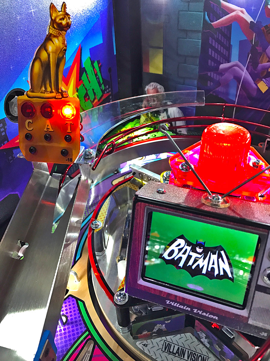 BATMAN 66 LE PINBALL - Arcade games, Racing simulators, Photo booths ...